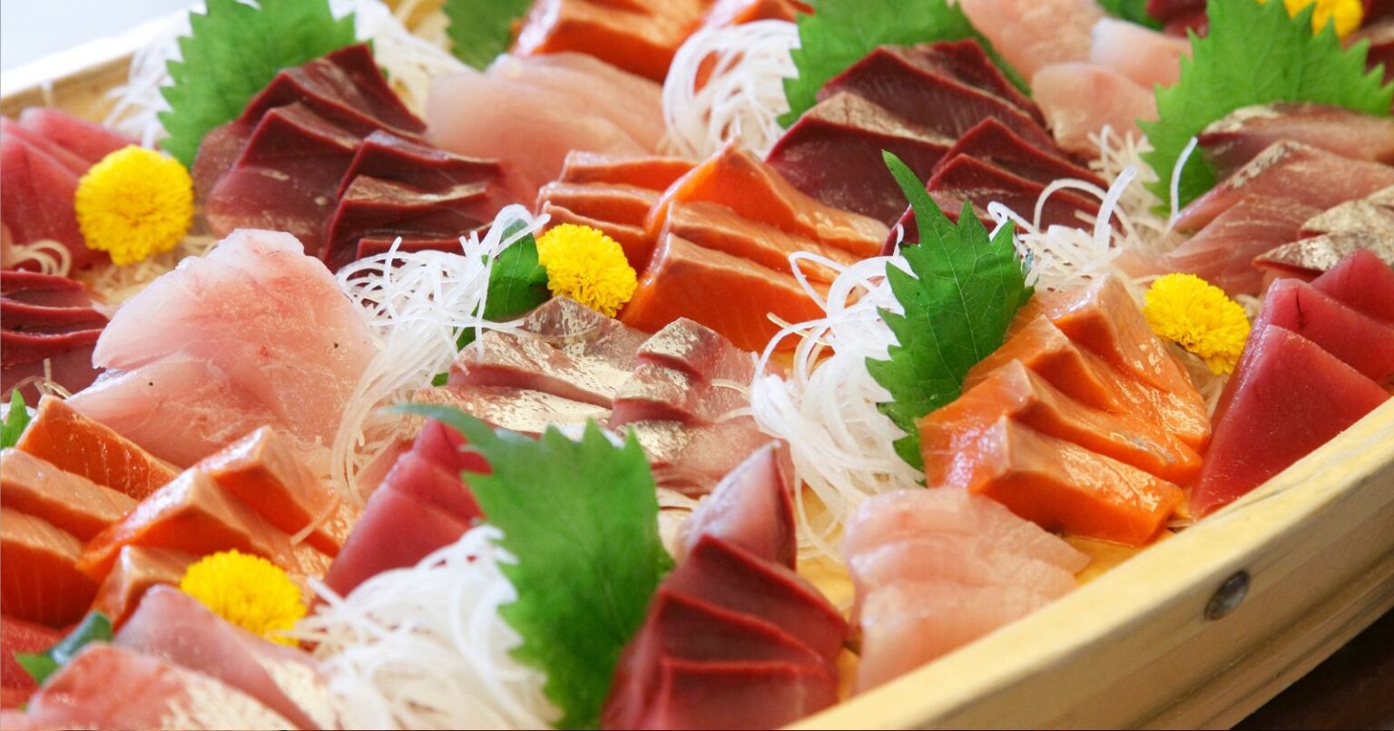 向島・「居酒屋せいちゃんち / 神原食堂」で尾道の地魚を食す！ | Shimanabi